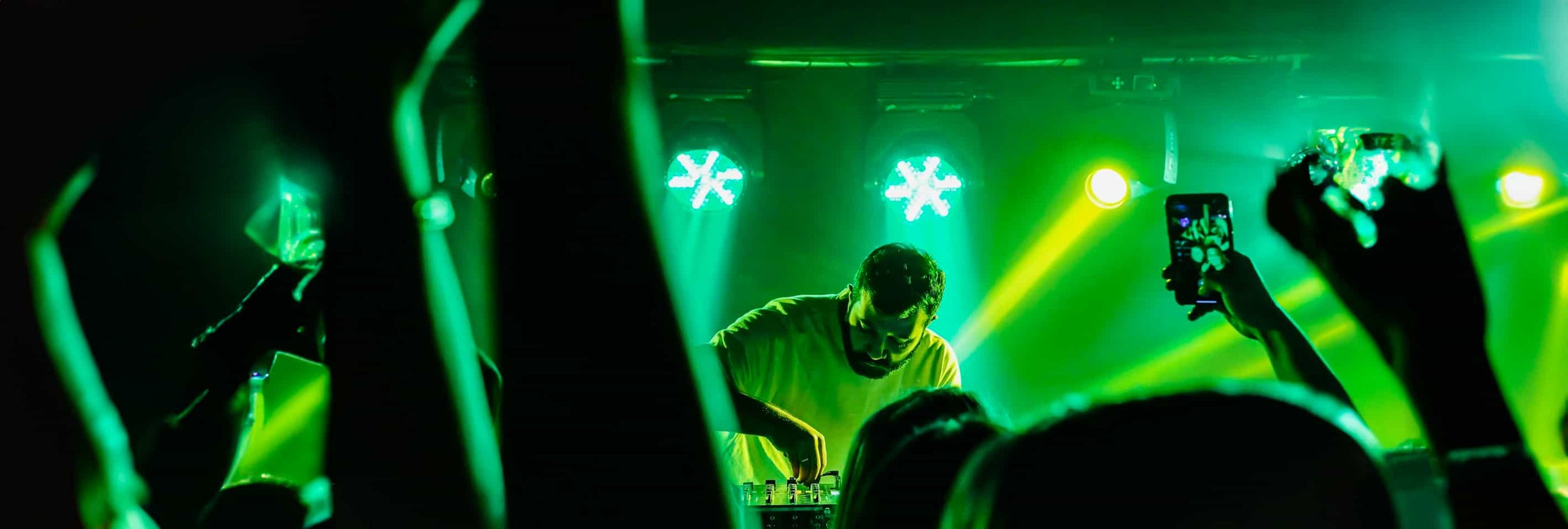 Luces de Escenario, Eventos y DJ en OFERTA| Full-Stage.com